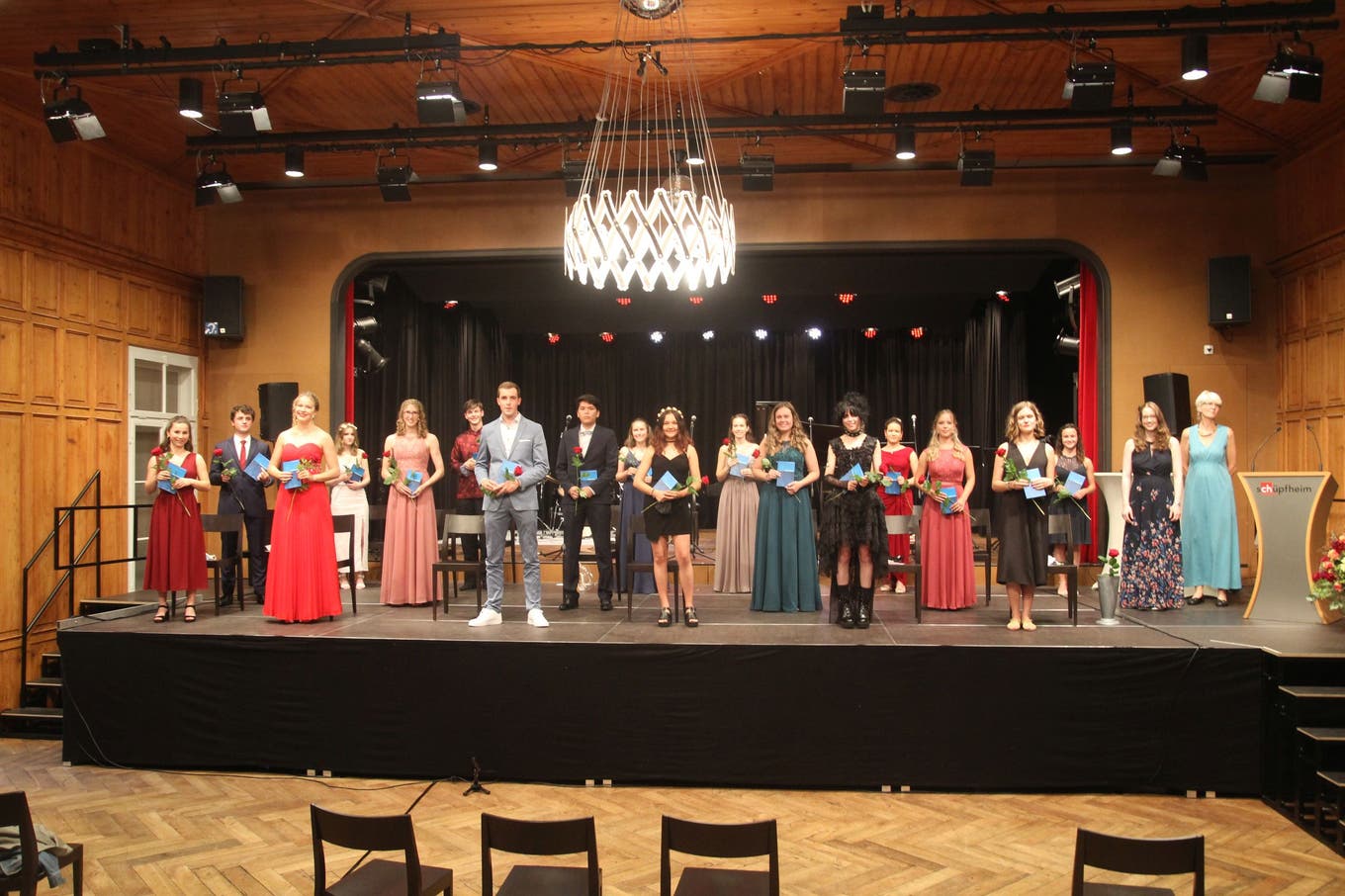 Die Bilder der Matura- und Diplomfeiern im Kanton Luzern Die Bilder der Matura- und Diplomfeiern im Kanton Luzern