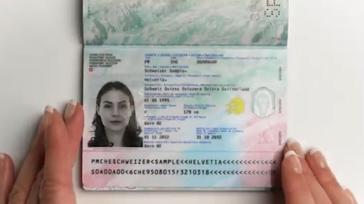 Sicher, funktional und ästhetisch: Der neue Schweizer Pass Sicher, funktional und ästhetisch: Der neue Schweizer Pass