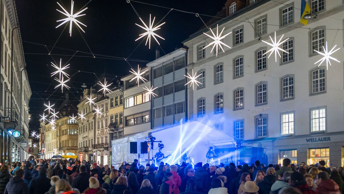 St.Galler Innenstadt wird von einem Sternenhimmel erleuchtet St.Galler Innenstadt wird von einem Sternenhimmel erleuchtet