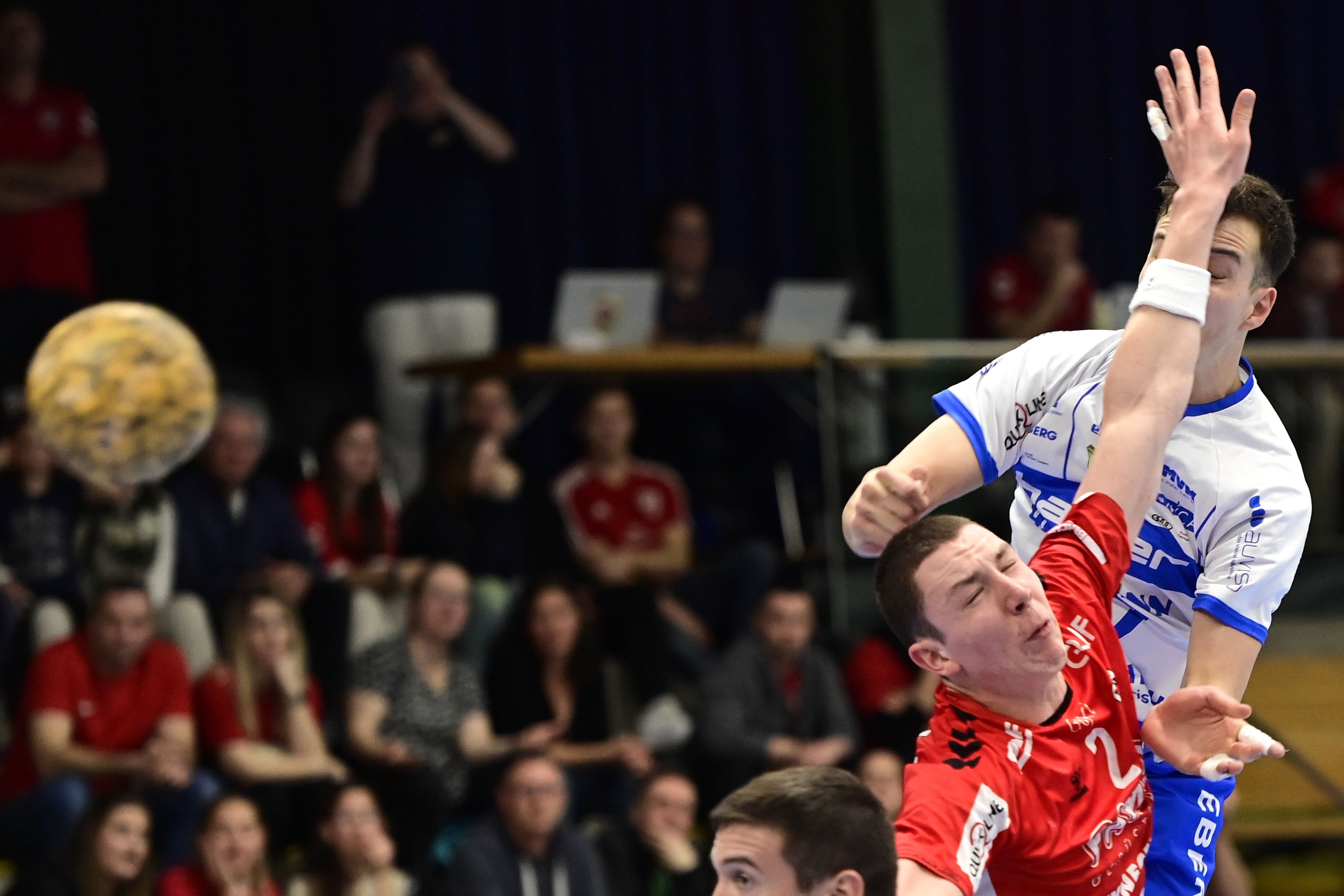 Cuphalbfinal: HSC Suhr Aarau - Kriens-Luzern Cuphalbfinal: HSC Suhr Aarau - Kriens-Luzern