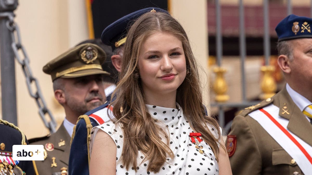 Prinzessin Im Schlamm Die Spanische Thronfolgerin Leonor Geht Zum Militär