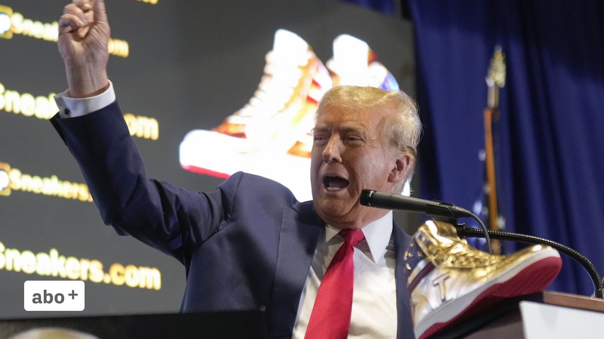 Donald Trump verkauft jetzt goldene Sneakers Donald Trump verkauft jetzt goldene Sneakers