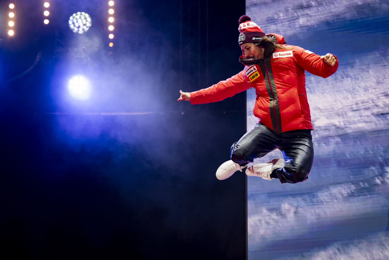 Wendy Holdener über Slalom Gold Und Ihr Party Outfit